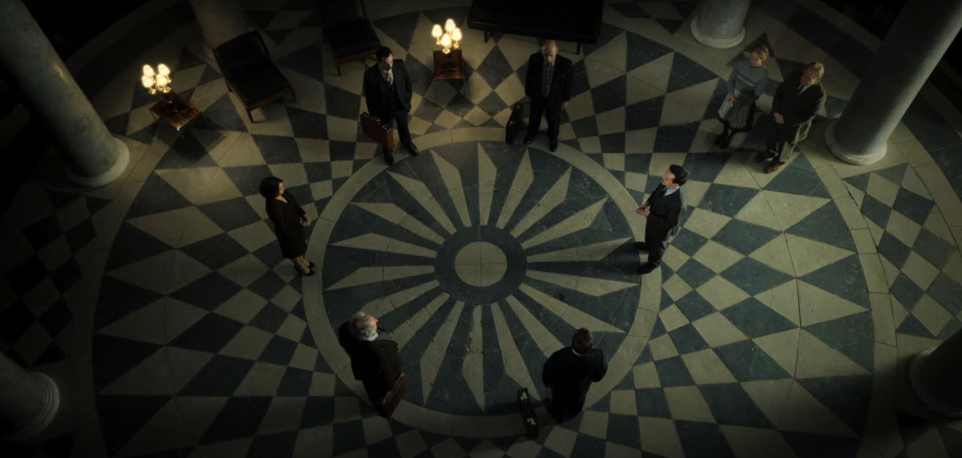 Oslo : une bande-annonce tendue pour le film avec Ruth Wilson et Andrew ...