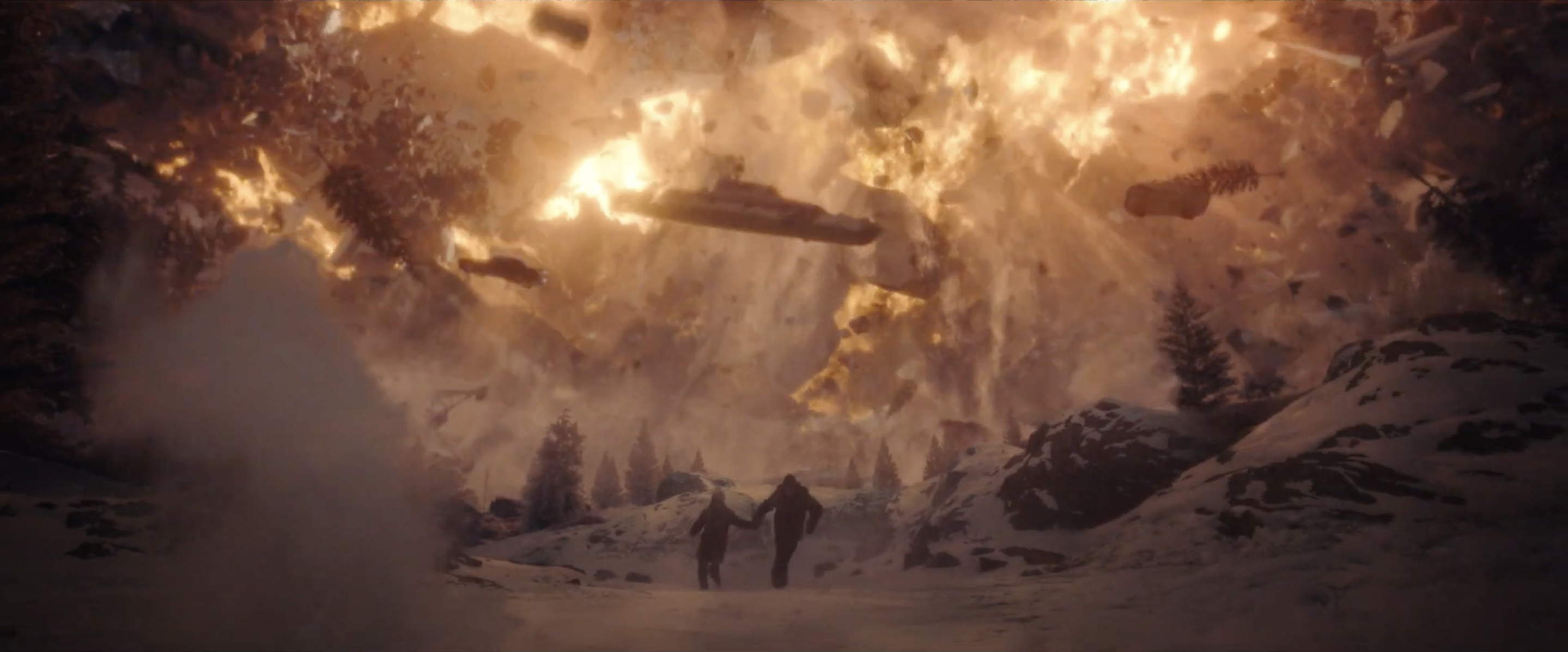 Moonfall : un premier trailer spectaculaire pour le film catastrophe ...